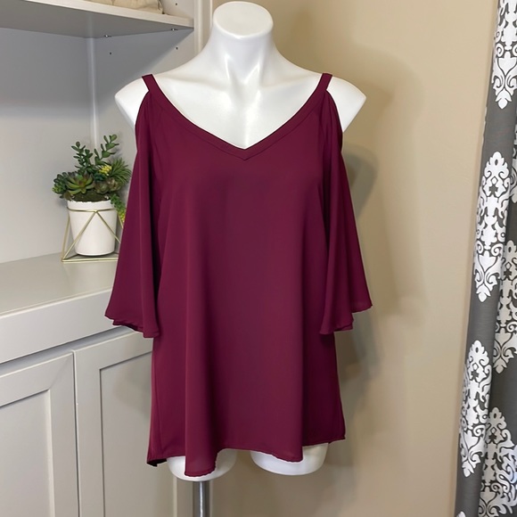 TCEC | Tops | Burgundy Red Cold Shoulder Beautiful Blouse | Poshmark